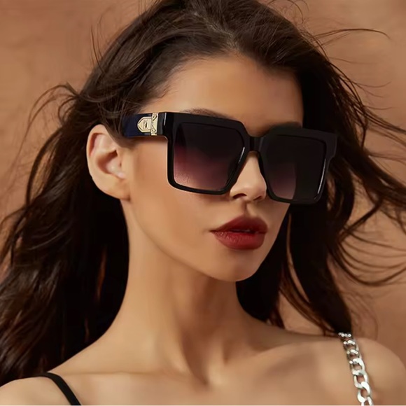 Accessories | Black Oversized Square Sunglasses With Gradient Lenses ...
